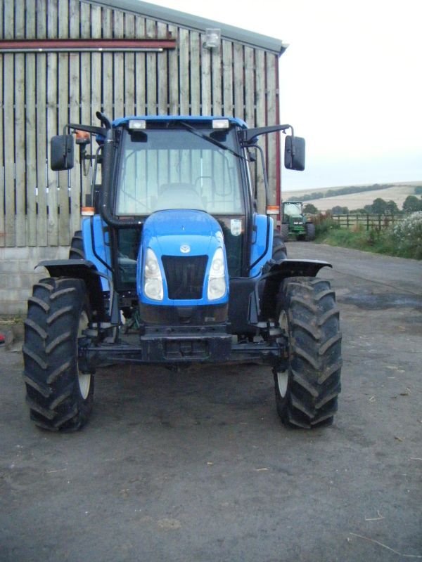 NH TL100A :: Recently Sold :: Browns Agricultural Machinery