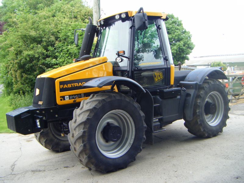 JCB 2140 FASTRAC :: Recently Sold :: Browns Agricultural Machinery