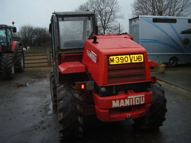 MANITOU MLT 523 COMPACT TELESCOPIC HANDLER :: Recently Sold :: Browns ...