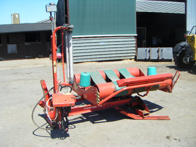 KVERNLAND/TARRUP 7558 ROUND BALE WRAPPER :: Recently Sold :: Browns ...