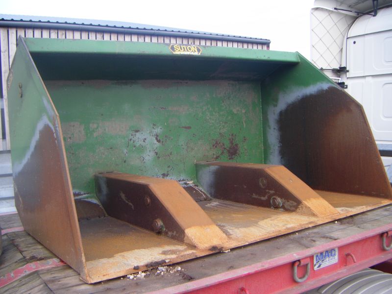 Suton Grain Bucket :: Recently Sold :: Browns Agricultural Machinery